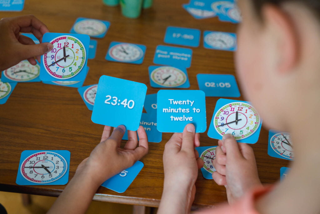 Tell the Time Card Game - Level 2 (Ages 8-11) - Oaka Books